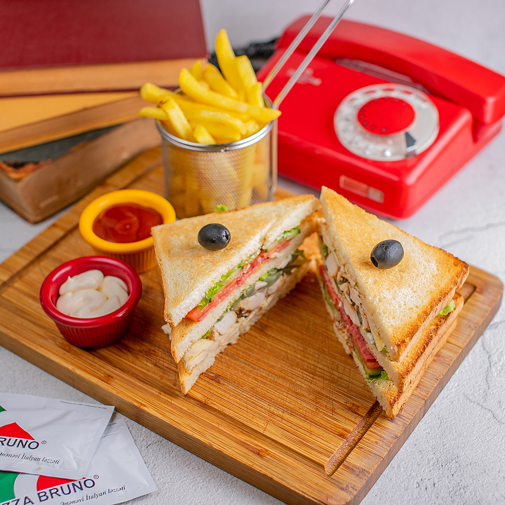 Club sandwich – Pizza Bruno